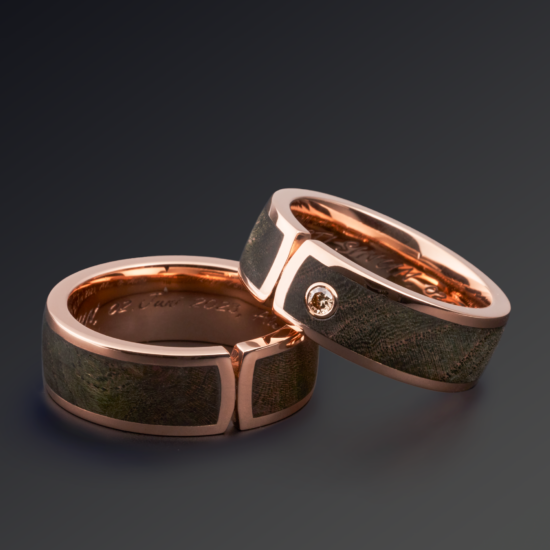 Bicolor Trauringe mit beweglichem Carbon - Sahak Fine Swiss Jewellery